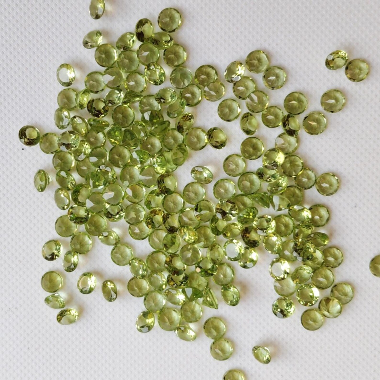 4mm Peridot Round Cut Stone Lot, Pointed Back Round Faceted Peridot ...