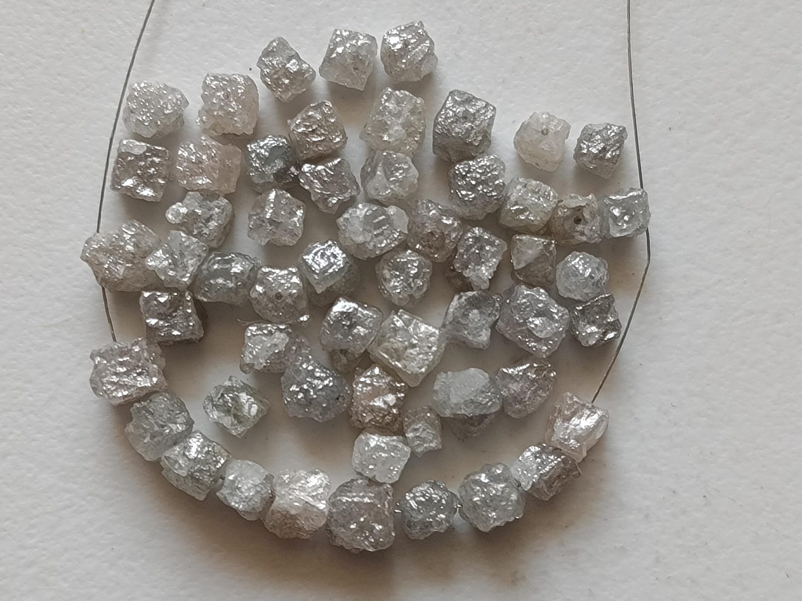 3.5-4.5mm White Grey Diamond Box Cube, Natural Drilled Rough Diamond ...