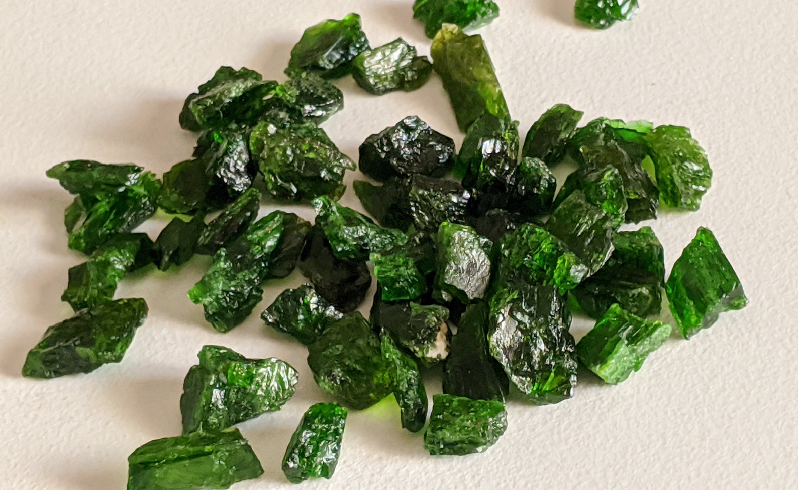 6-8mm Chrome Diopside Rough Stones, Raw Chrome Diopside, Loose Rough ...