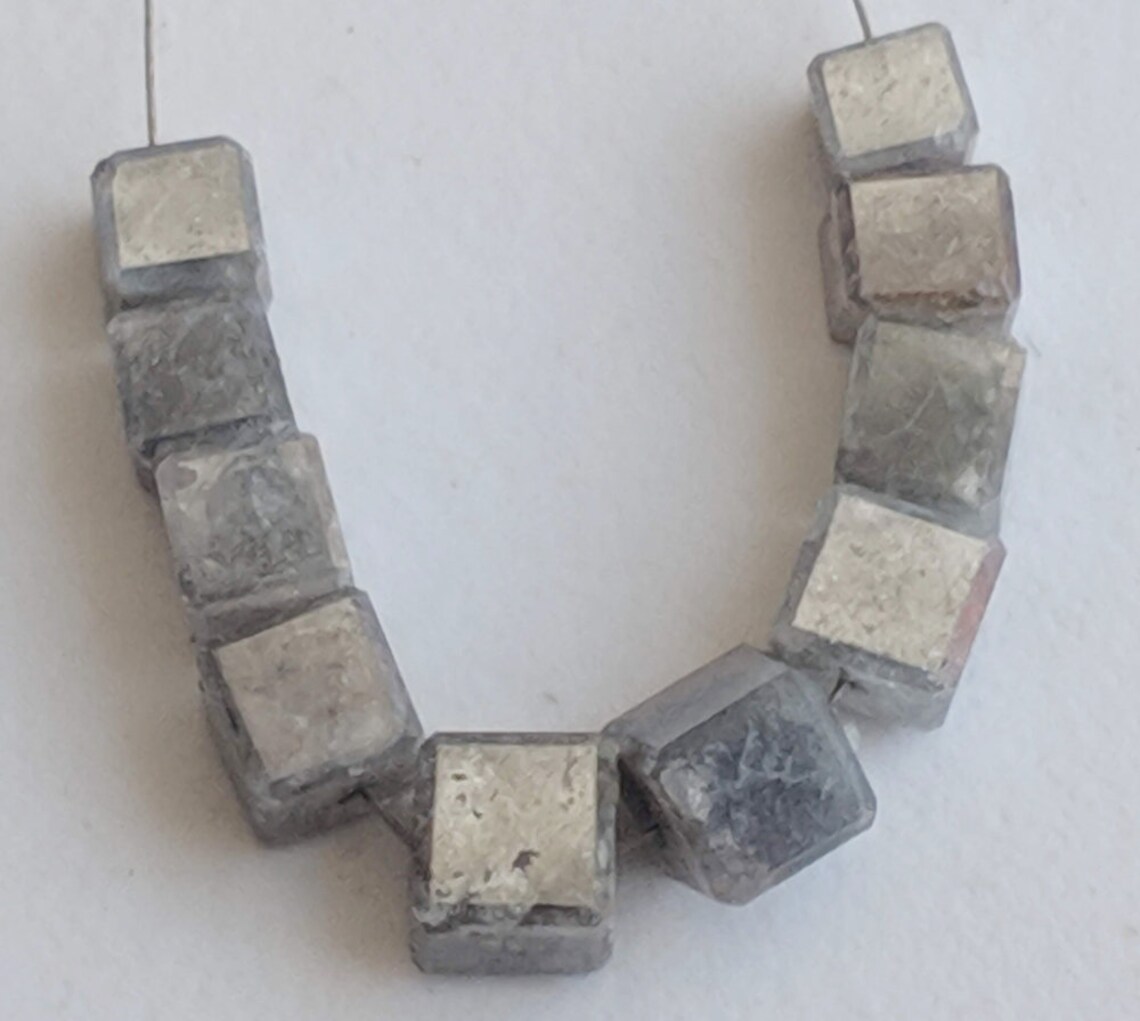 3.8-4.4mm Grey Sparkling Diamonds Box Cubes, Natural Polished Diamond ...