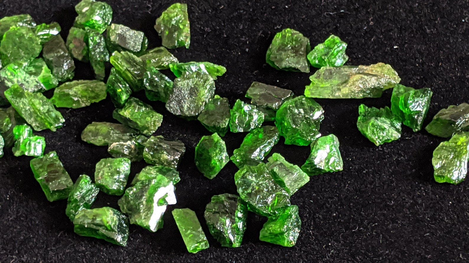 6-8mm Chrome Diopside Rough Stones, Raw Chrome Diopside, Loose Rough ...