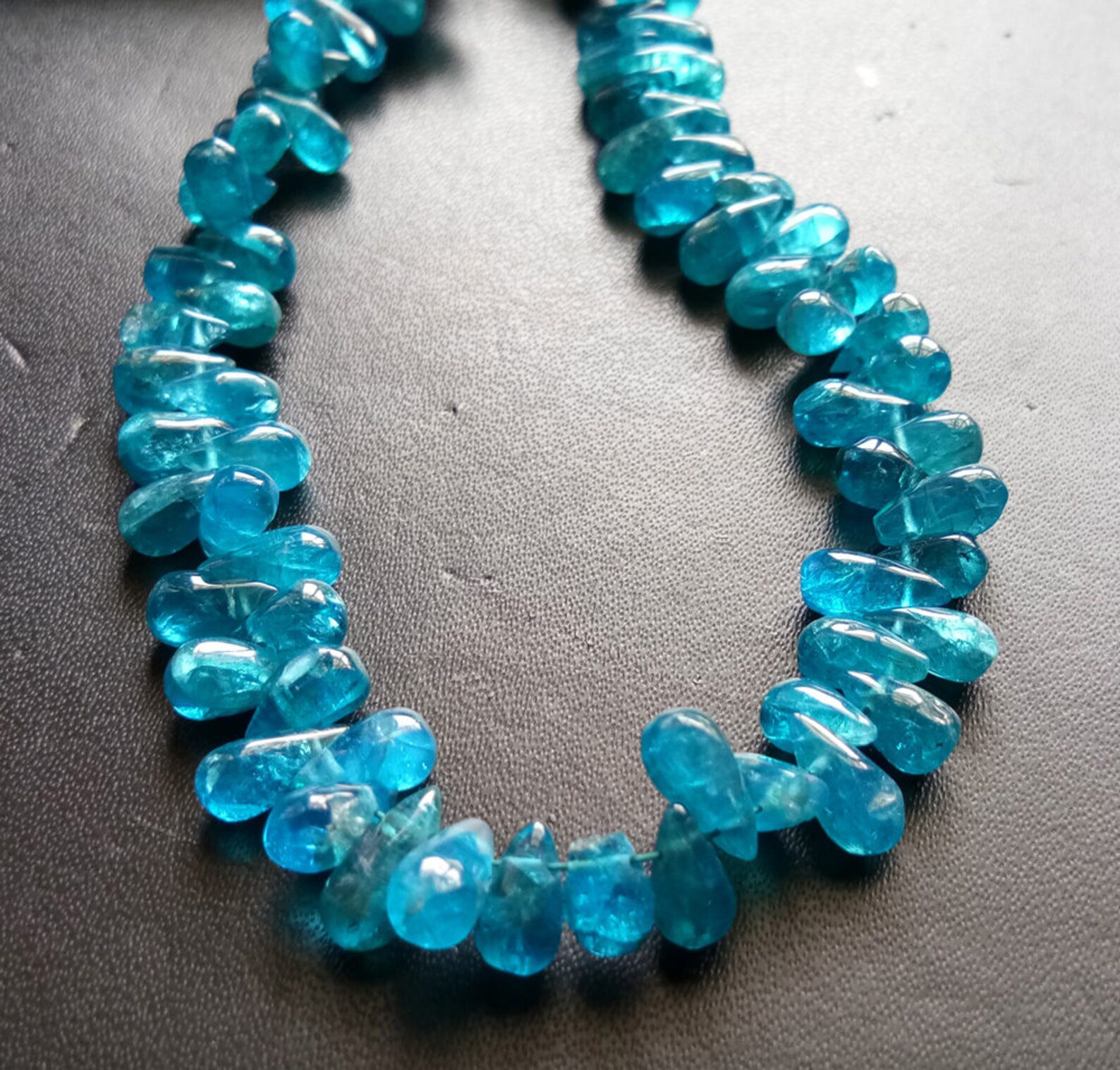 3x6mm 4x8mm Neon Blue Apatite Plain Tear Drop Beads Apatite - Etsy