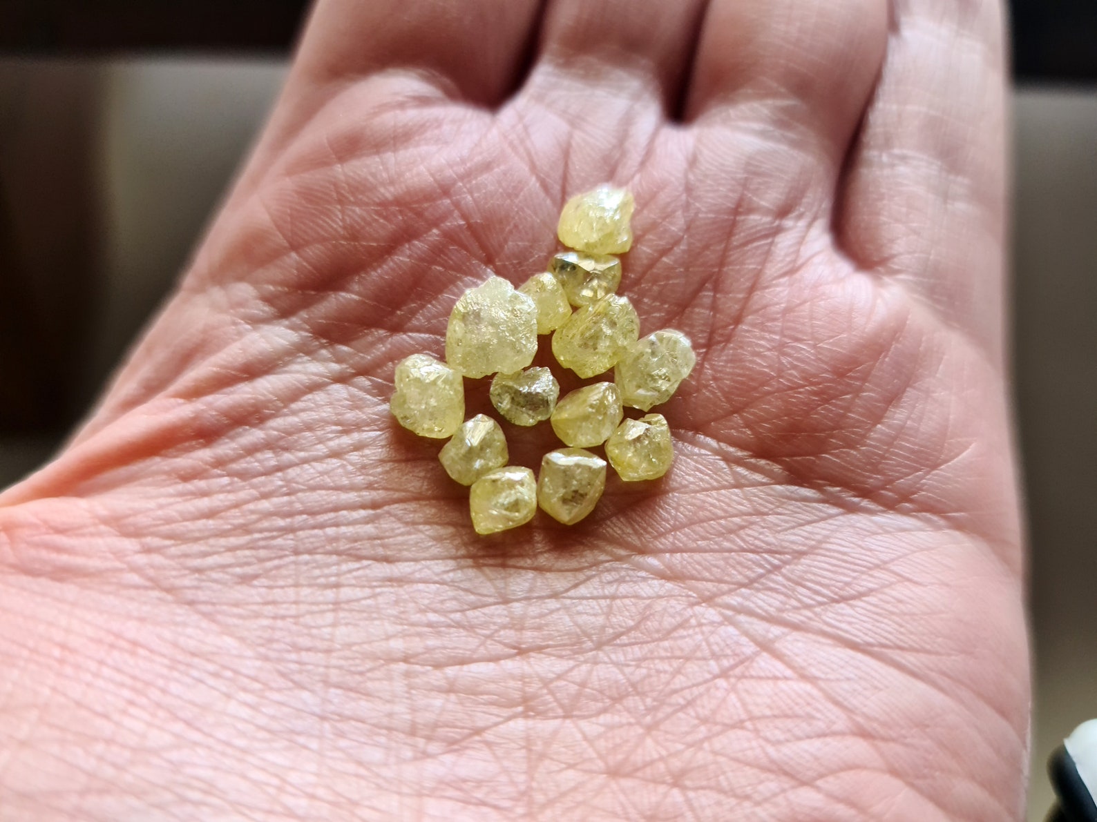 4-6mm Yellow Raw Diamond Crystal Natural Smooth Yellow Diamond Crystal ...