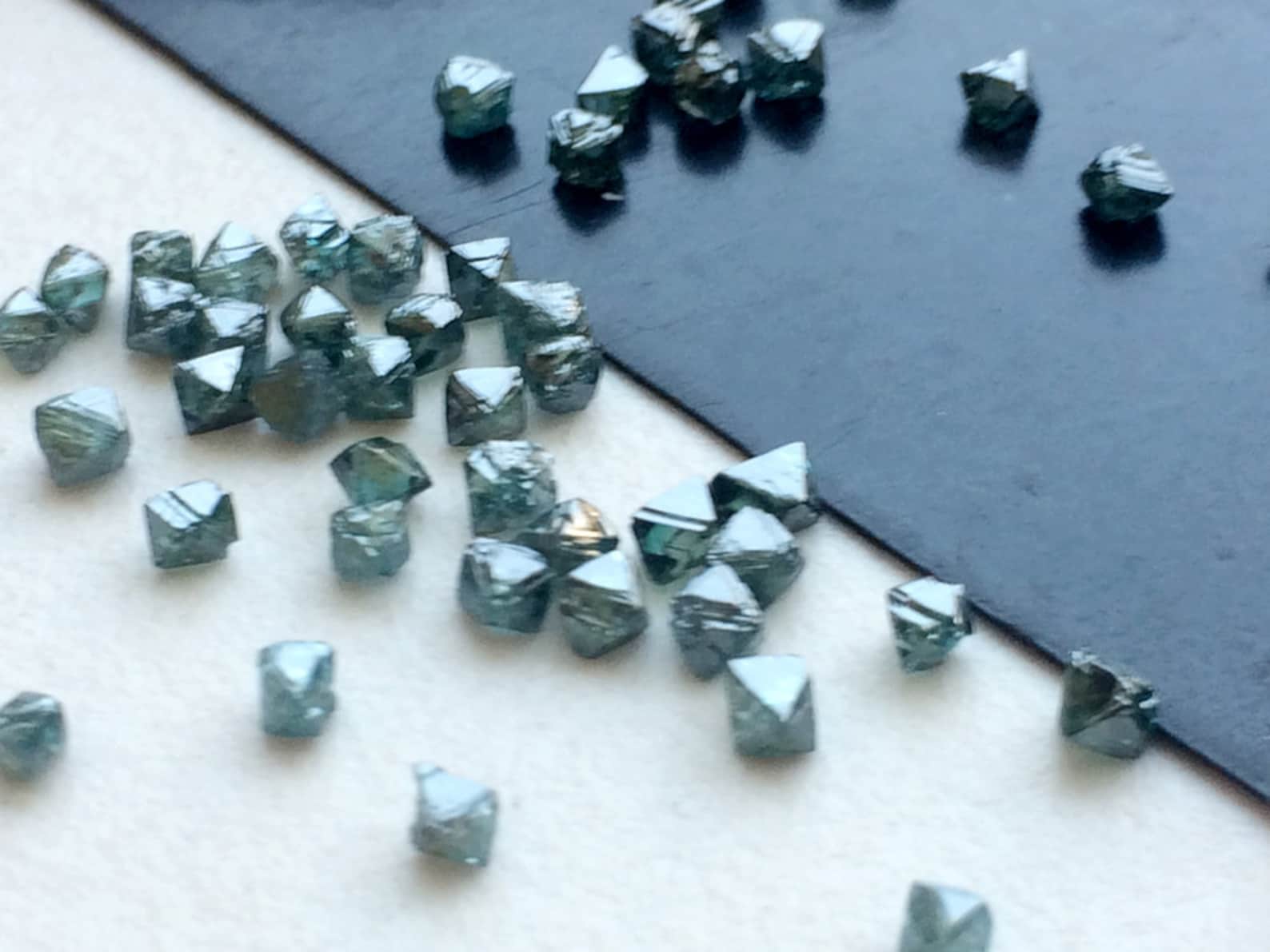 2-2.5mm Blue Rough Diamond Crystal, Blue Crystal, Natural Raw Diamond ...