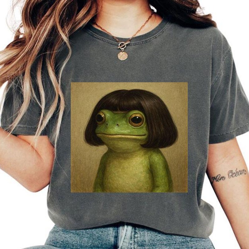 Girl Frog - Etsy
