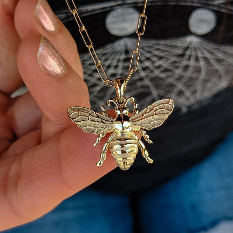 Honey Bee Diamond Pendant - Etsy