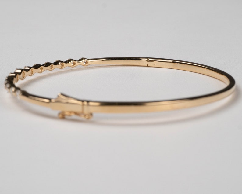 Graduated Diamond Bangle Bracelet With Locking Hinge 1 CTW. | Etsy