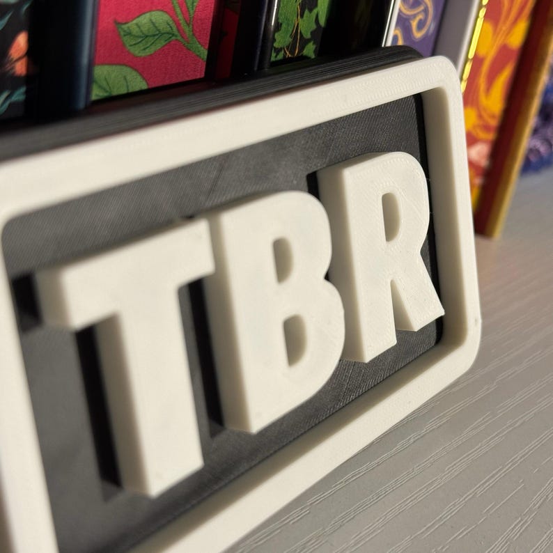 TBR Bookshelf Sign: Black & White Bookish Decor - to Be Read Bookish ...