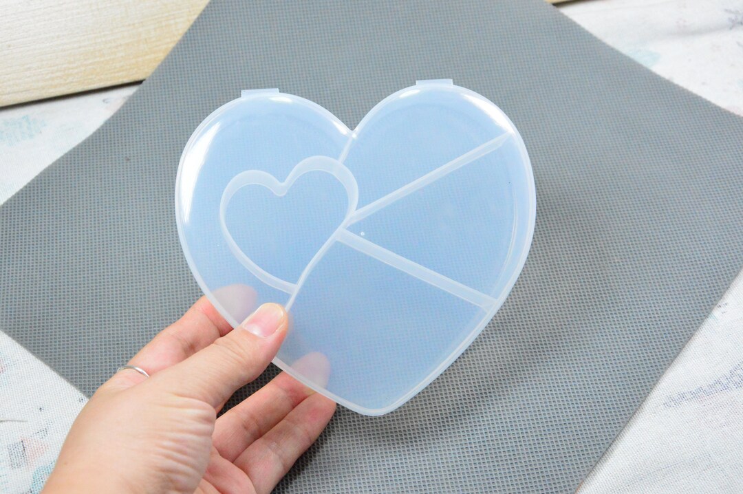 Clear Heart Shape Plastic Box, Clear Heart Box With Unmovable 5 Grids ...