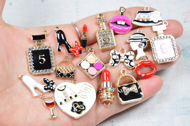Mixed 17 Enamel Charms, Beauty Fashion Enamel Gold Plated Alloy Charm ...