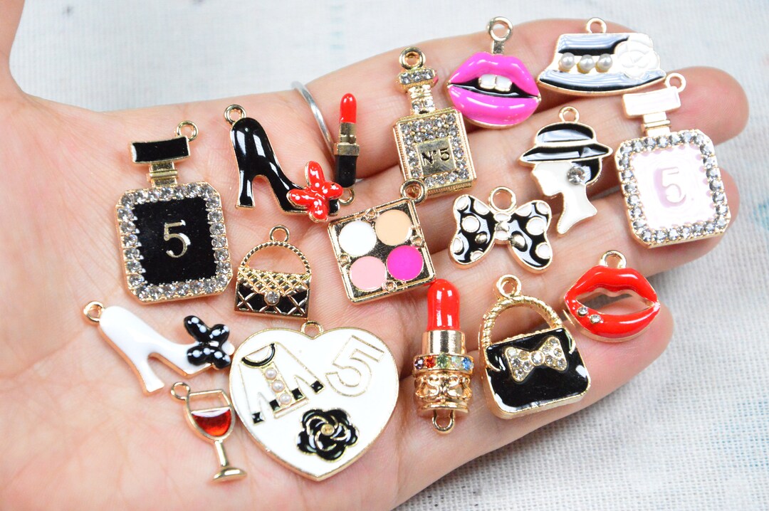 Mixed 17 Enamel Charms, Beauty Fashion Enamel Gold Plated Alloy Charm ...