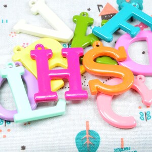 6 Pcs Assorted Color Plastic Letter Charms, Colorful Plated Initial ...
