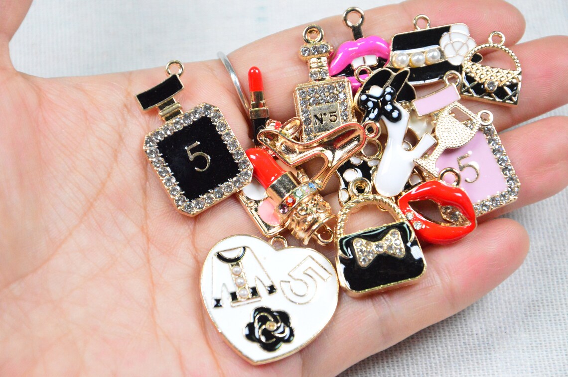 Mixed 17 Enamel Charms, Beauty Fashion Enamel Gold Plated Alloy Charm ...