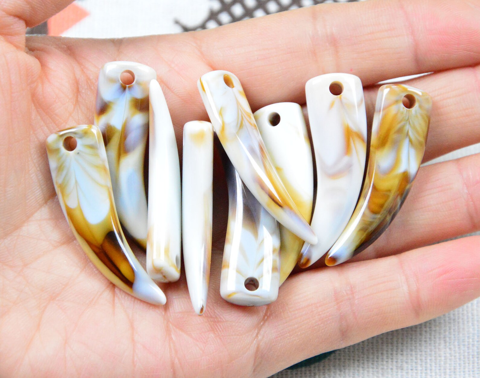 Tooth Pendant, Fang, 20pcs Resin Marbled Ivory Sharp Animal Teeth ...