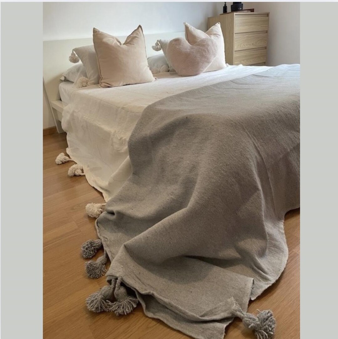 Light Grey Handwoven Throw – Clean and Soft Design, With Braided ...