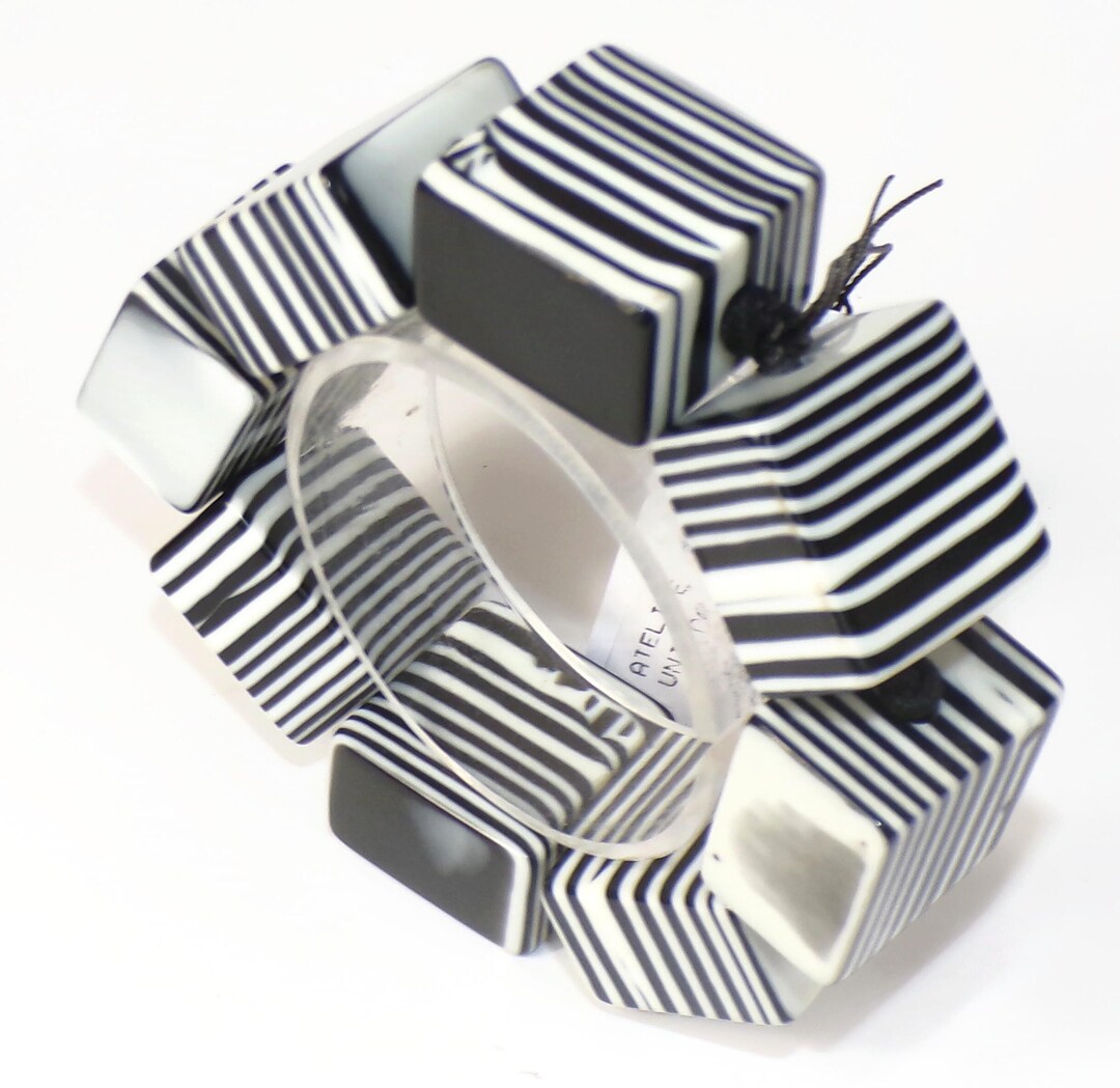 Sobral Black & White Pop Art Galithe Beads Artist Made Stretch Bracelet ...