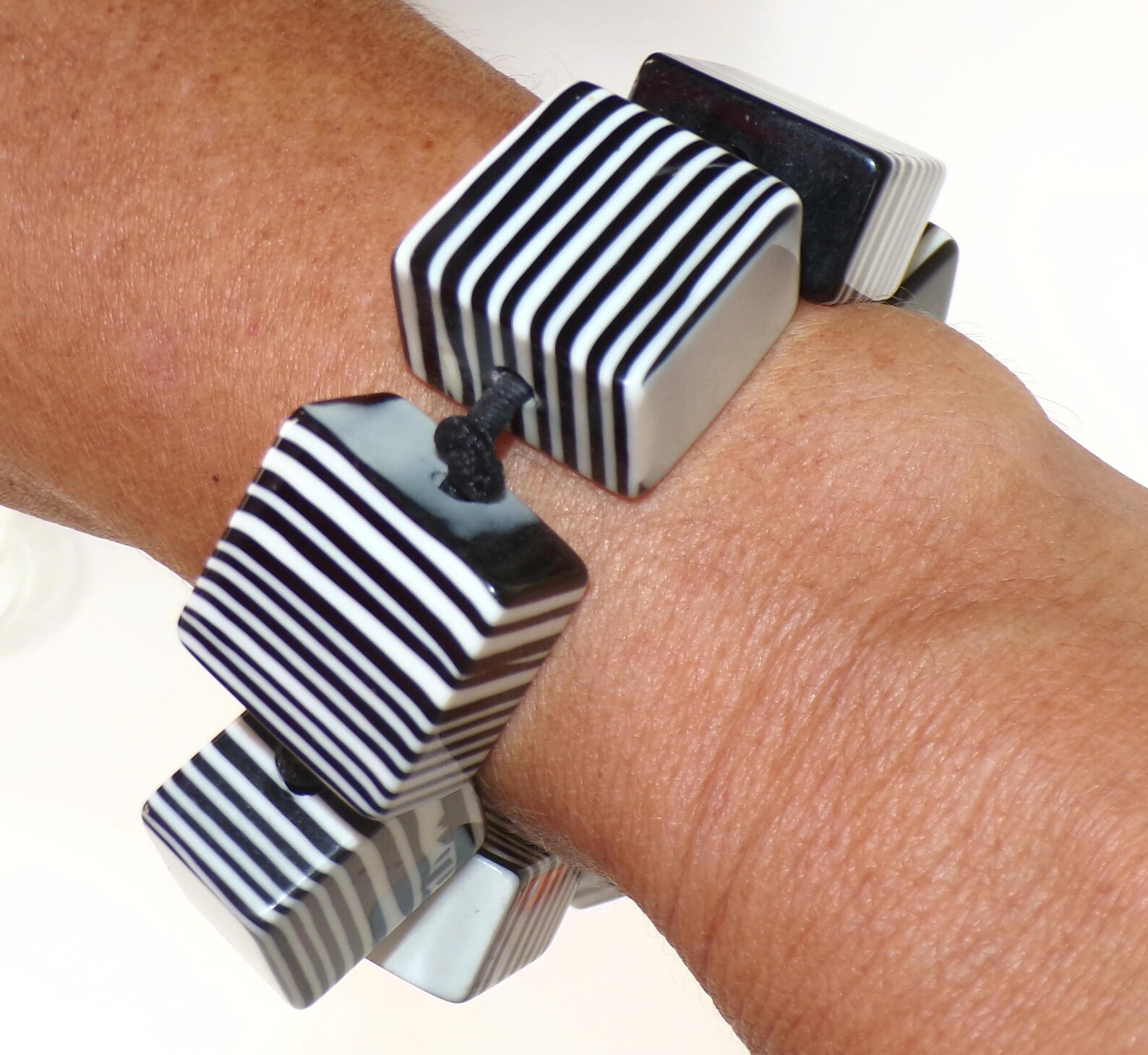 Sobral Black & White Pop Art Galithe Beads Artist Made Stretch Bracelet ...