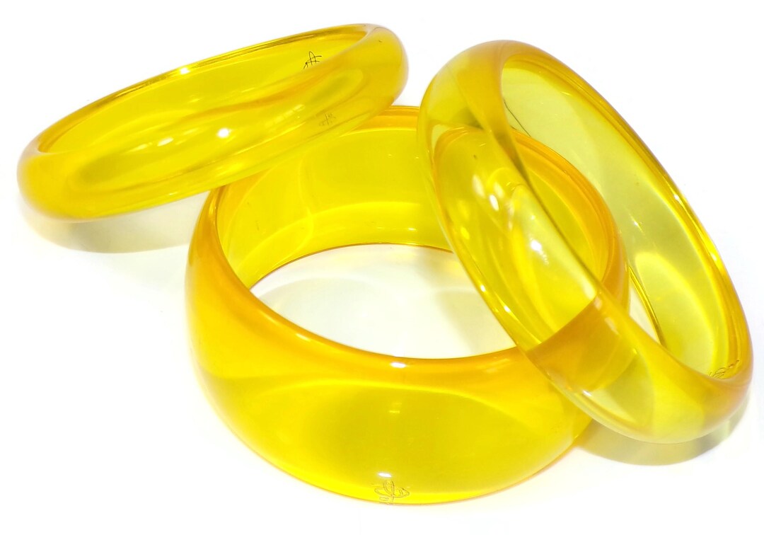 Sobral Sortidos Unico 3 Stacked Clear Lemon Yellow Artist Made Bangles ...