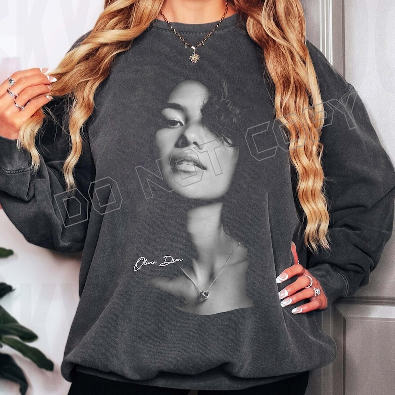 Comfort Colors Olivia Dean Merch the Art of Loving LIVE Tour 2025 ...