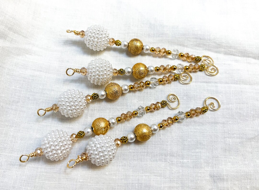White and Gold Icicles Christmas Tree Ornaments Old Fashioned Holiday ...