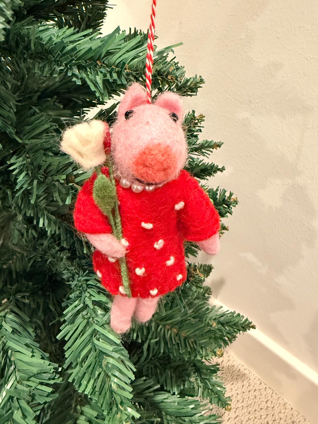 Romantic Wool Felt Pig Ornament – Handmade Wool Animal Decor - Etsy