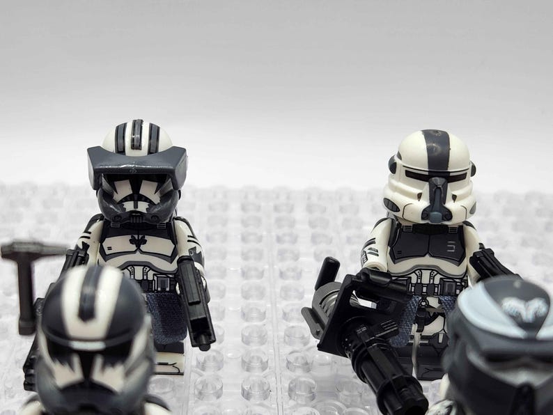 Custom Star Wars Wolf Pack Clone Trooper Squad Set of 8 With Commander Wolffe - Etsy