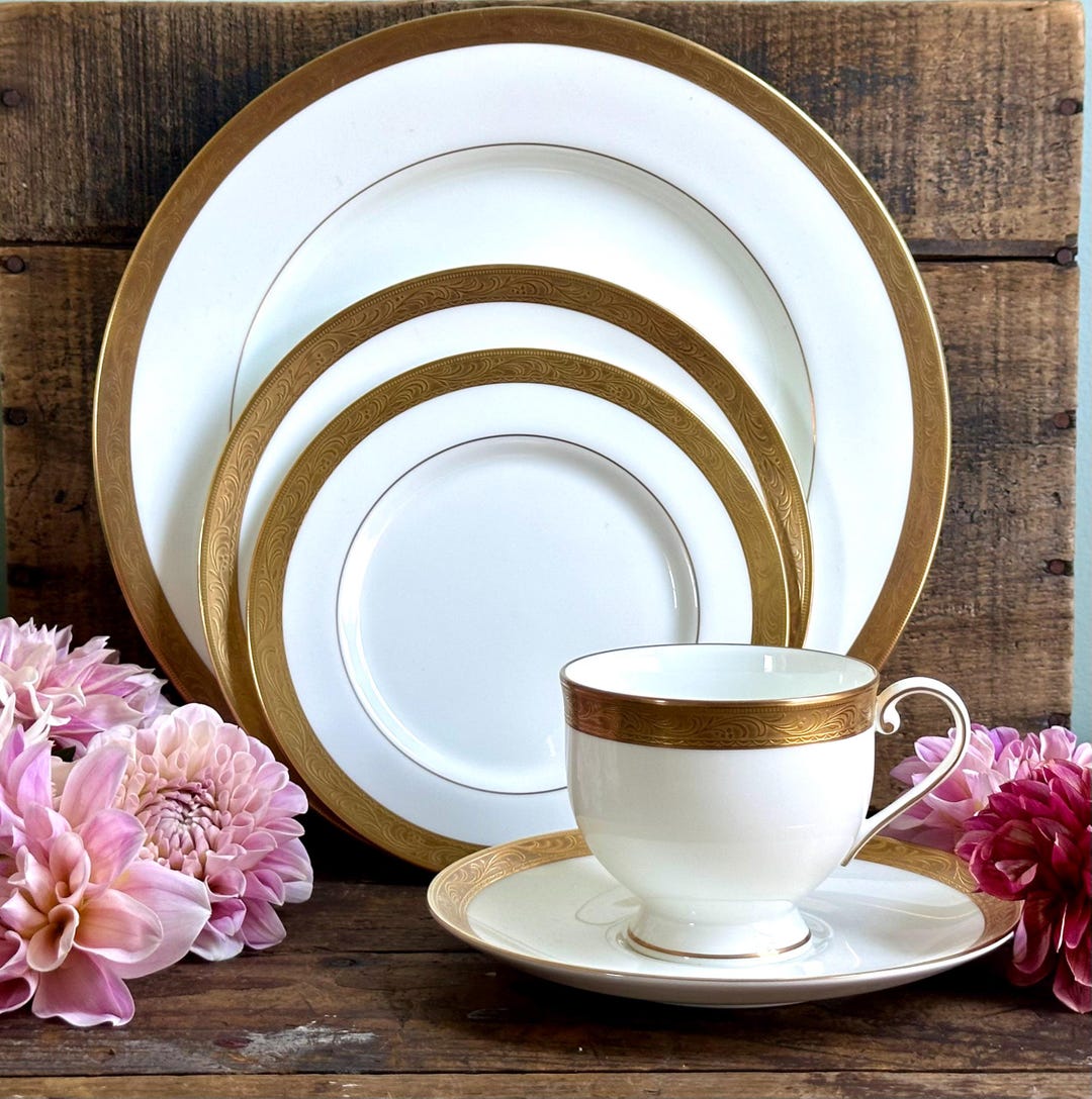 Mikasa Crown Jewel 5-piece Place Setting / Vintage Made in Japan / Bone ...