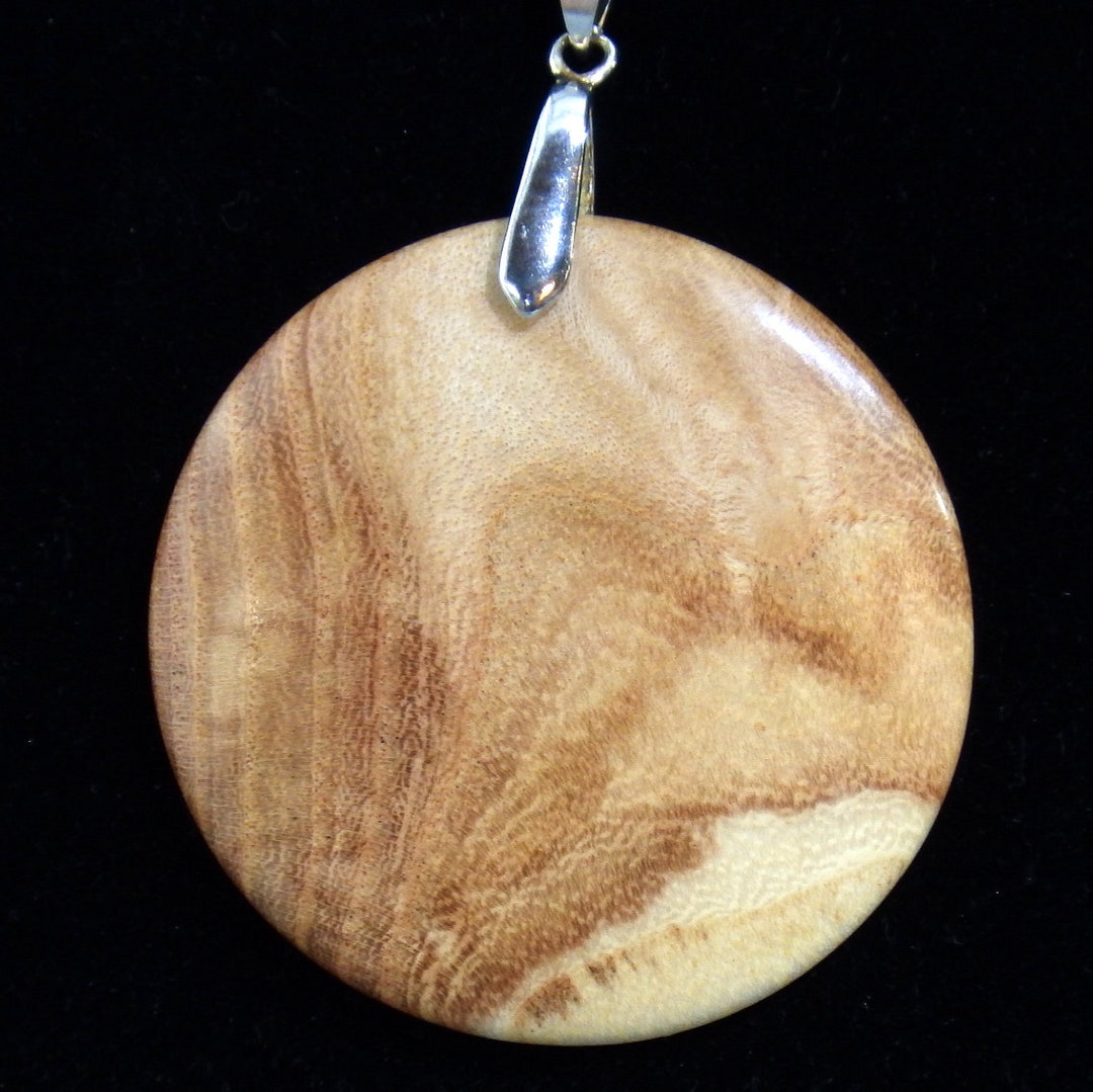 Honey Locust Wooden Pendant With Great Two-tone Figure - Wear Wood ...