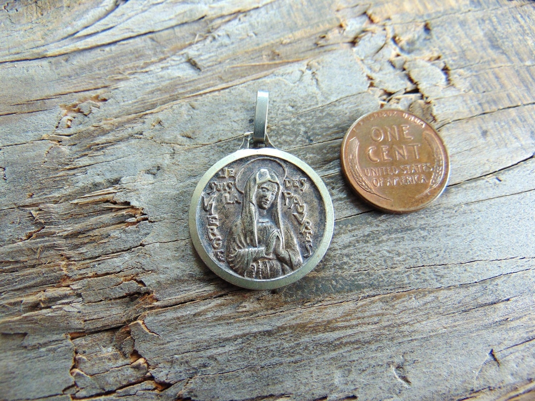 Our Lady of the Poor Vintage Catholic Medal or Pendant Je Suis La ...