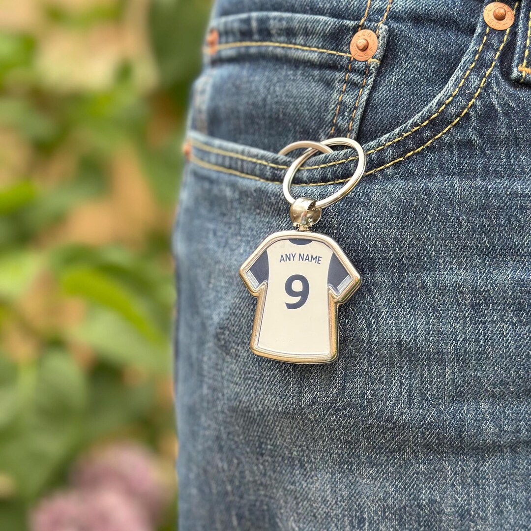 Personalised Tottenham Hotspur Keyring – Custom Football Gift ...