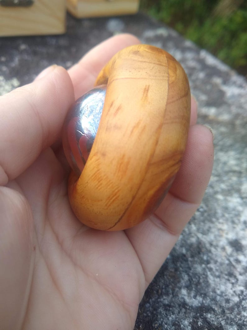 Fidget Spinner Jumbo de Madeira Esculpida à Mão - Mármore Olho de Gato ...