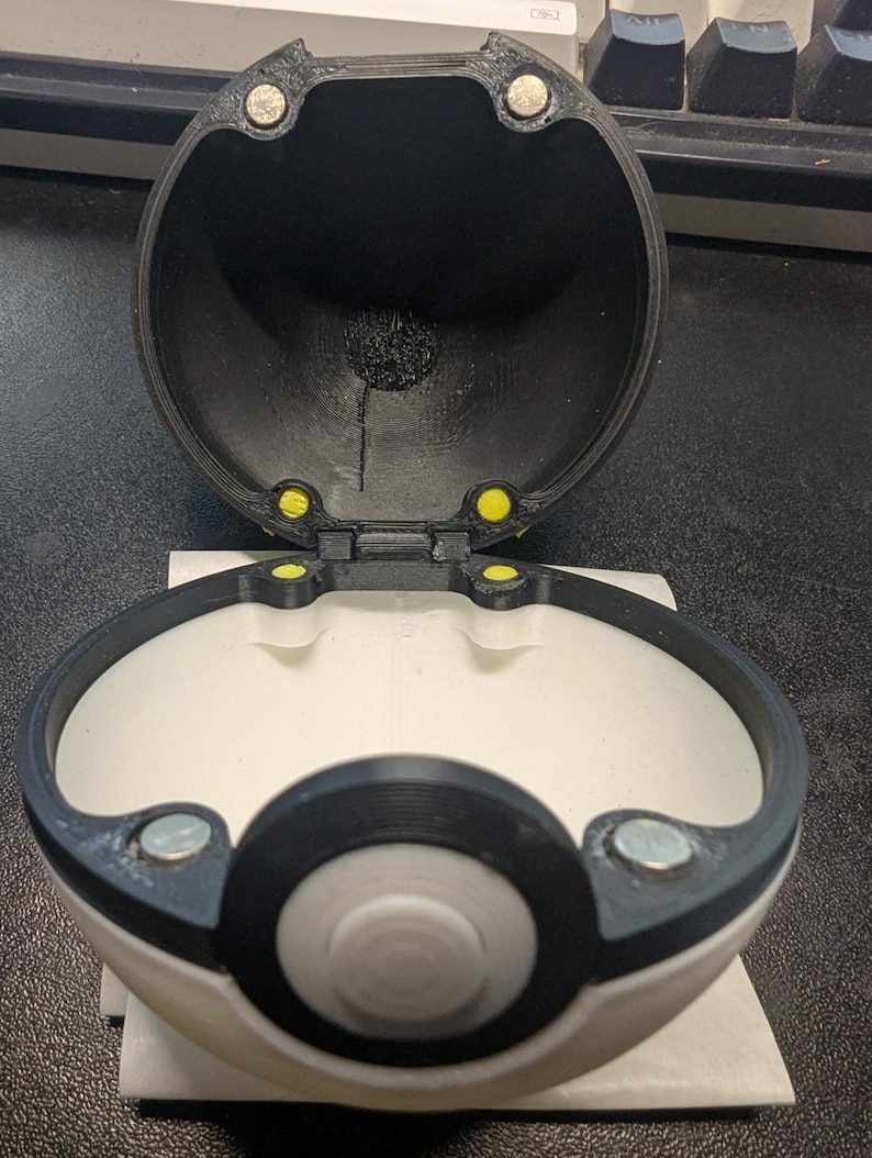 Pokeball - Great Ball - Functioning Container W/ Hinge and Magnets - Etsy
