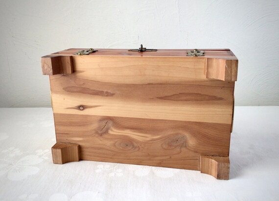 Small cedar chest, jewelry trinket box, vintage woode… - Gem