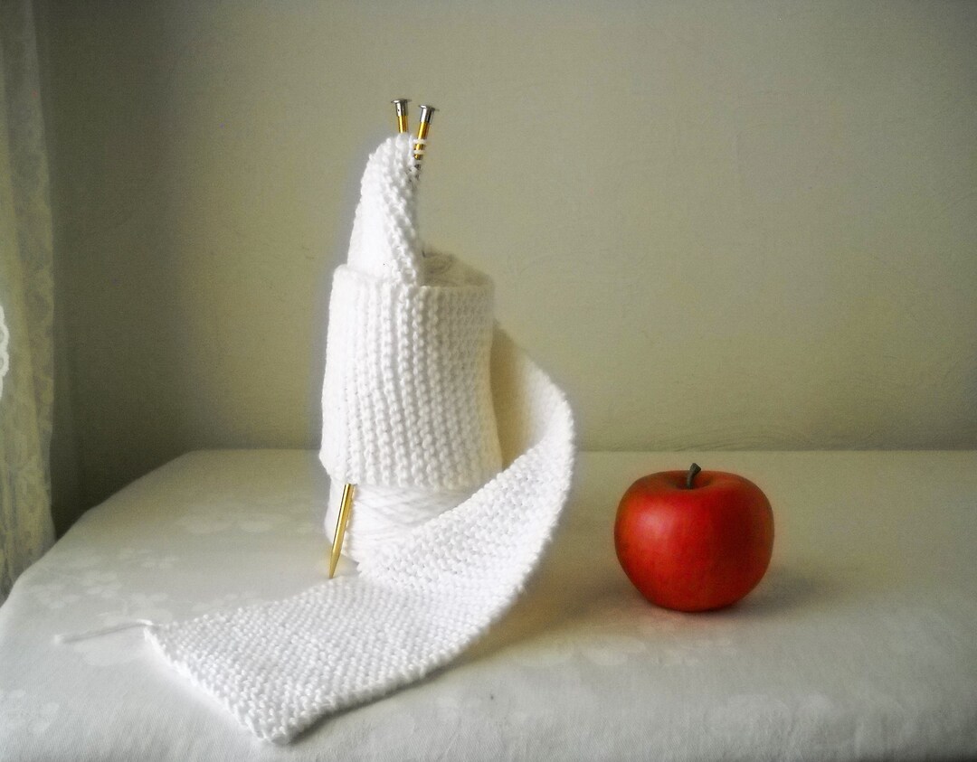 Vintage Knitting Needles Unfinished Yarn Scarf White Fiber - Etsy