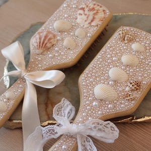 Sea Shell Pearl Hairbrush | Pearl Hairbrush | Mermaid Hairbrush - Etsy