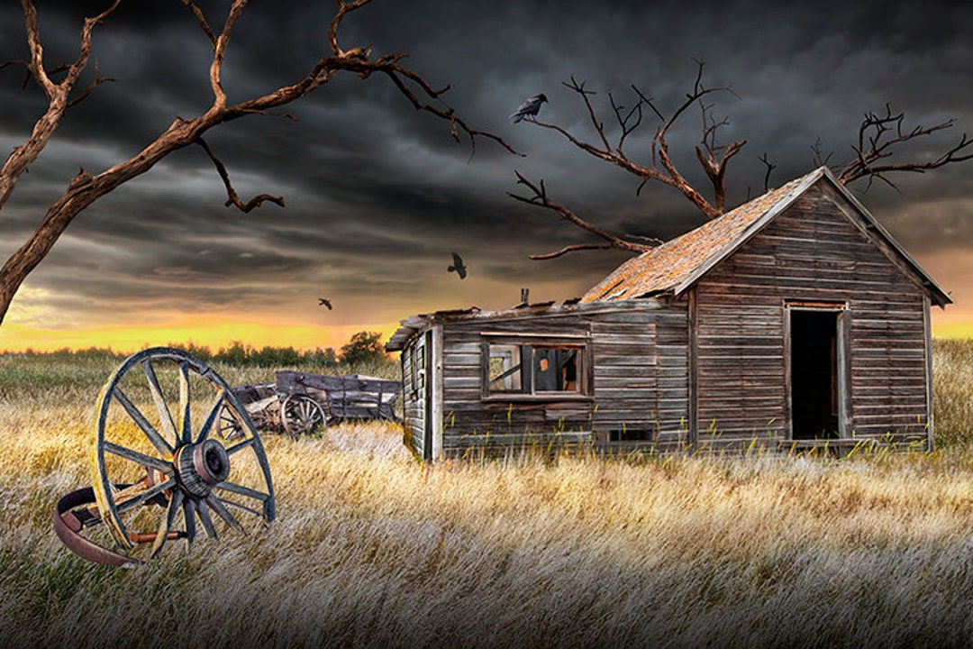 Abandoned Farm That Has Seen Better Days in Rural America, Deserted ...
