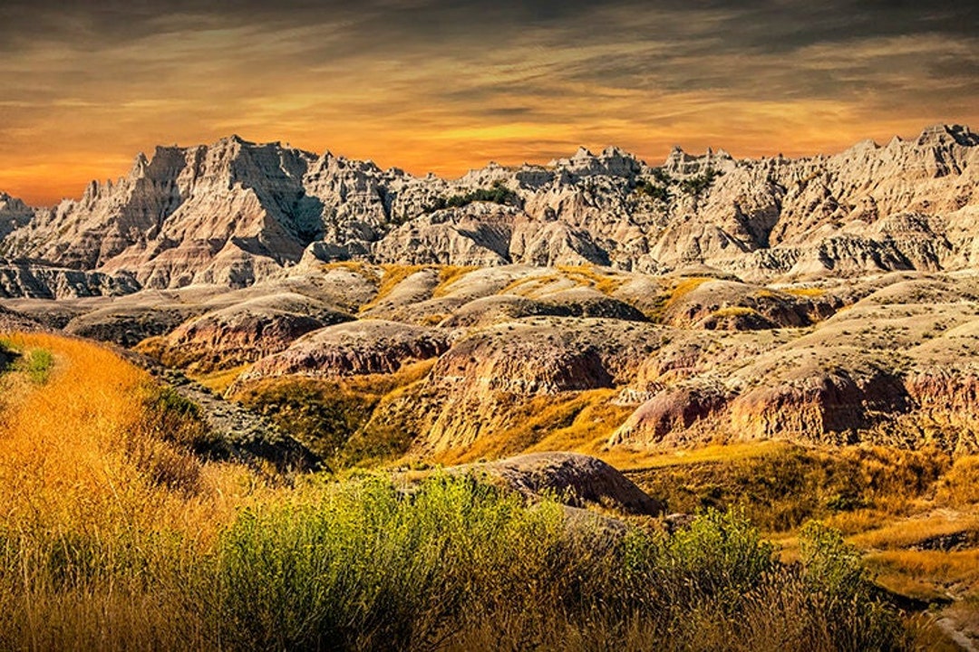 Badlands National Park, Butte Formations, South Dakota, Tourist ...