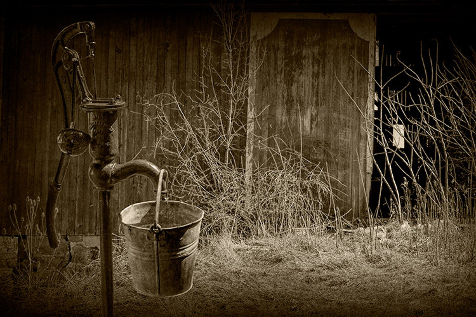 Rustic Farm Old Water Pump Metal Bucket Wooden Barn - Etsy