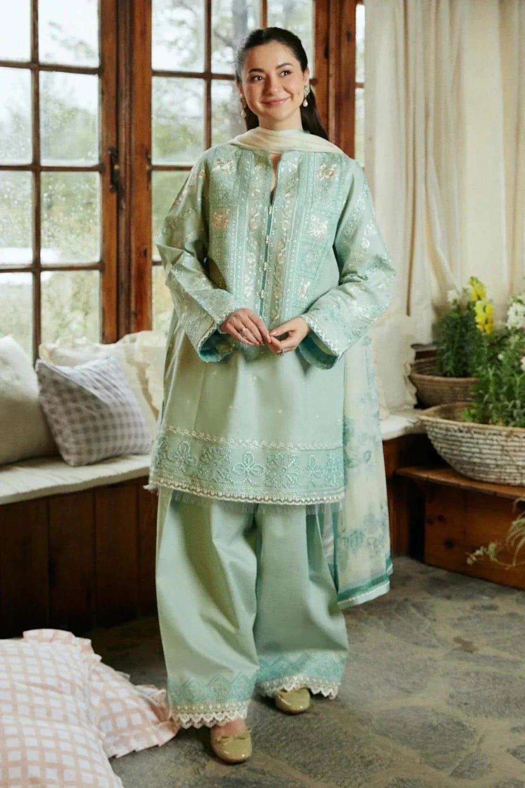 Embroidered Green Dhanak Suit: Pakistani Unstitched 3-piece With Wool ...