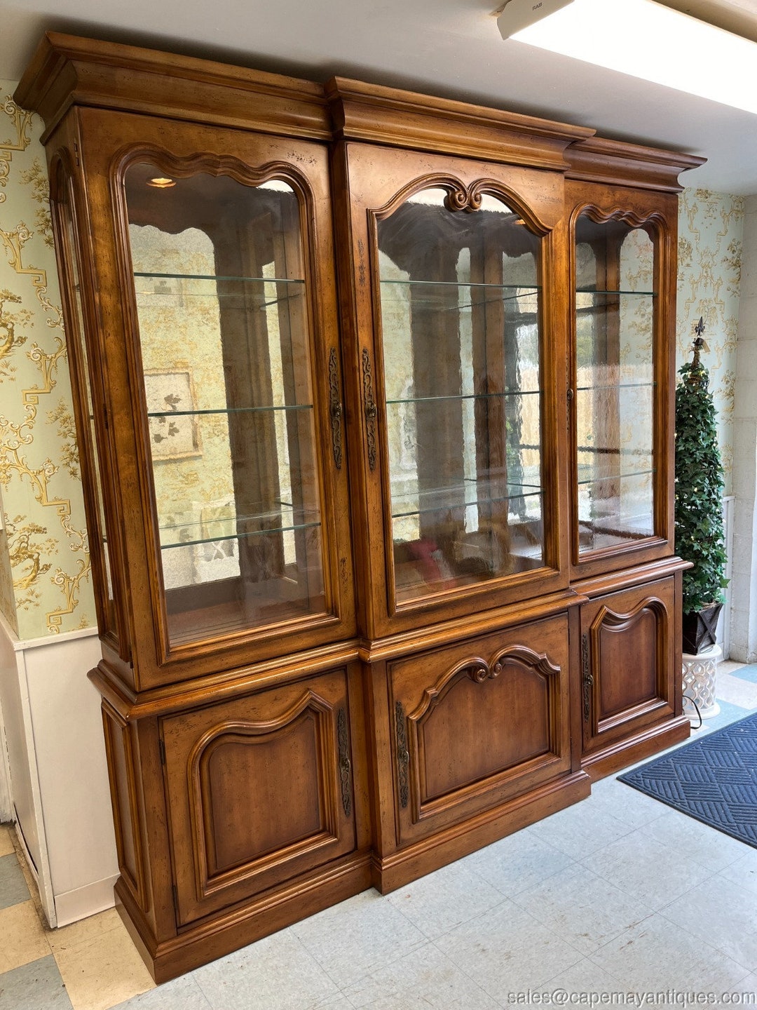 1970 ethan allen china cabinet store