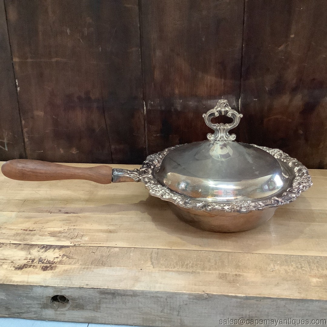 Silver Plate Round Chafing Dish W Lid Round W Wood Handle Rogers 7745 ...