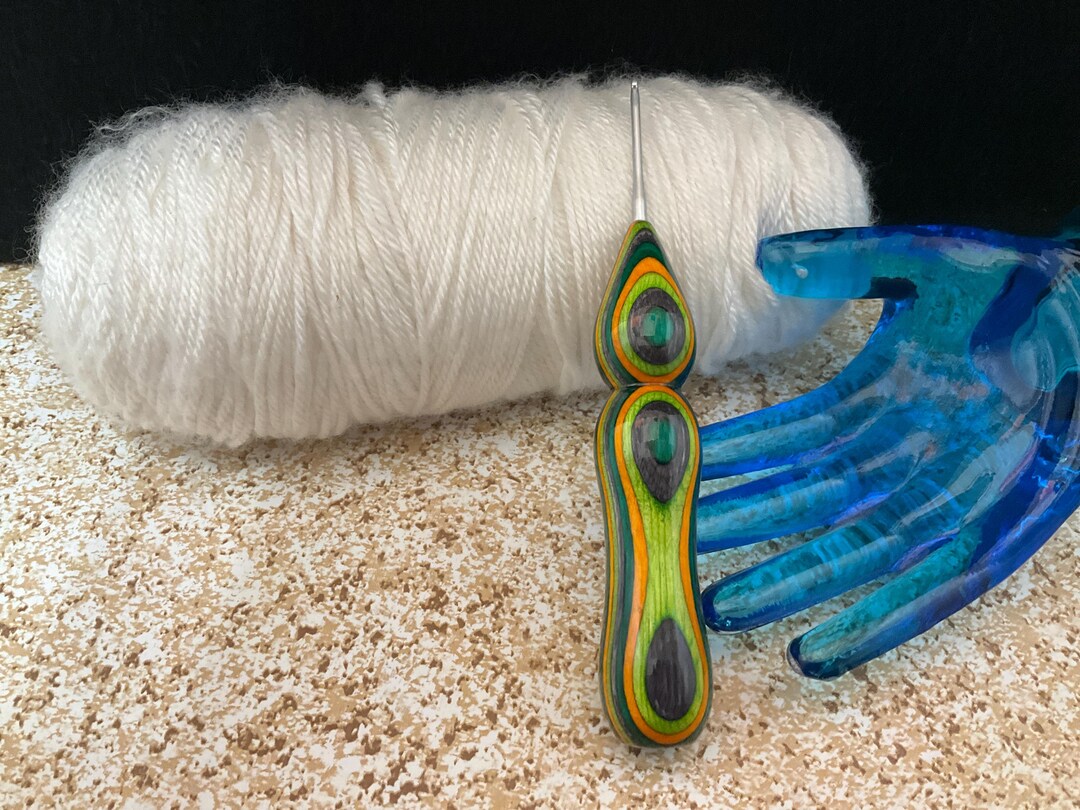 Handmade B/2.25mm Clover Amour Crochet Hook: Color Wood Handle - Etsy