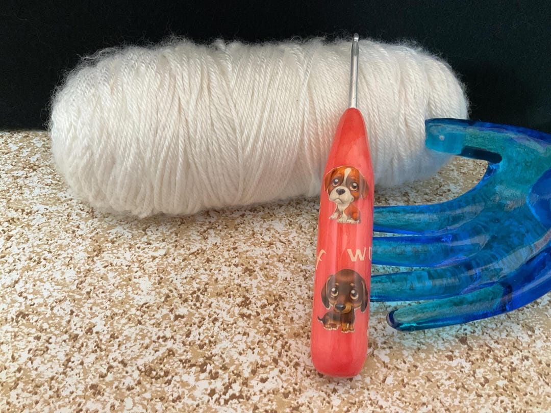 Handmade F/3.75mm Clover Amour Crochet Hook: Wood/acrylic Handle - Etsy