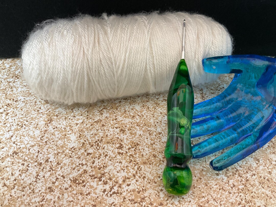 Handmade B/2.25mm Clover Amour, Crochet Hook: Wood/acrylic Handle, - Etsy