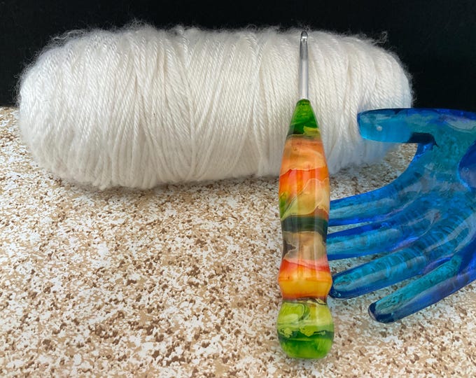 Handmade H/5.00mm Clover Amour Crochet Hook: Wood/acrylic Handle, - Etsy