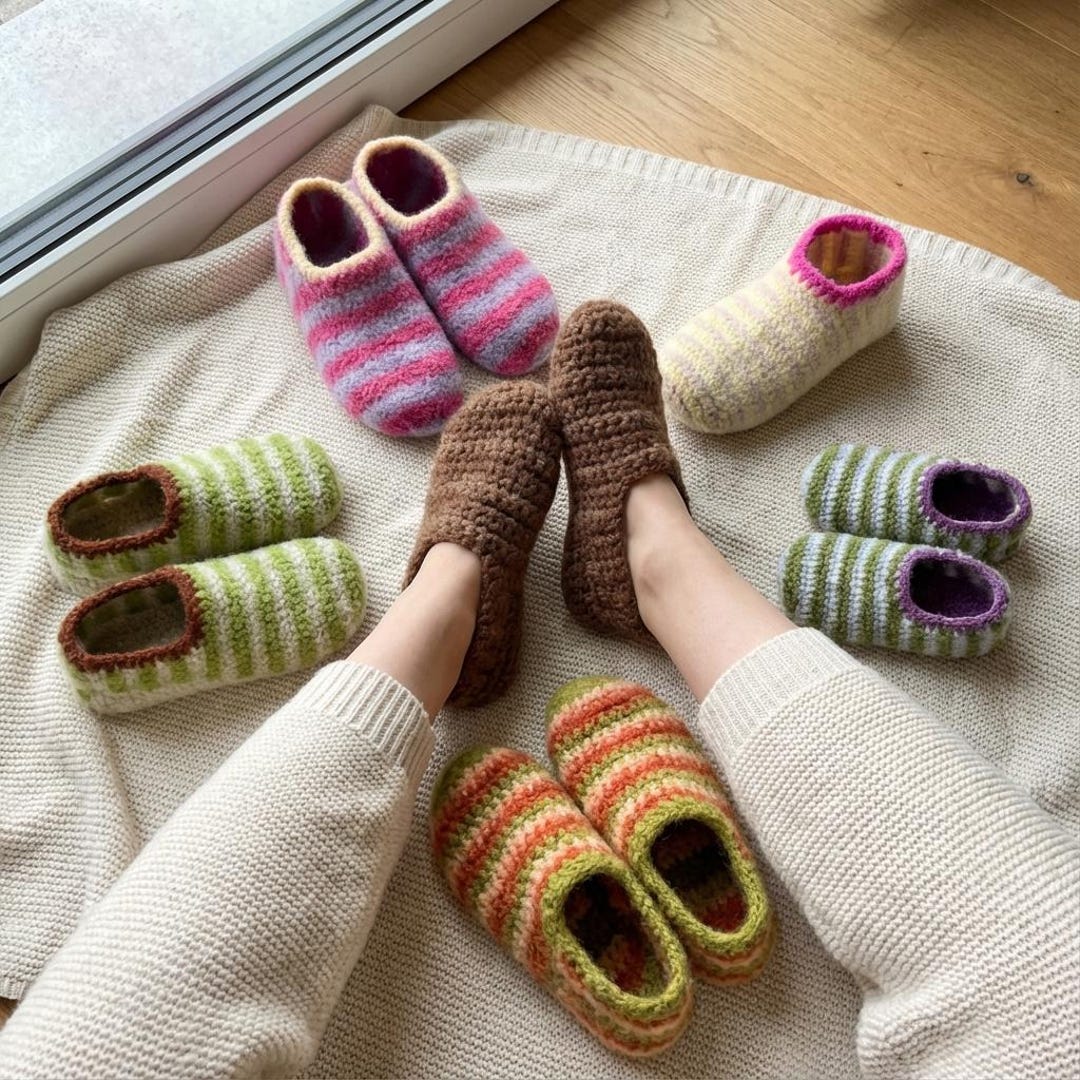Crochet Felt Slippers Pattern, Cozy Home Shoes (digital Download) - Etsy