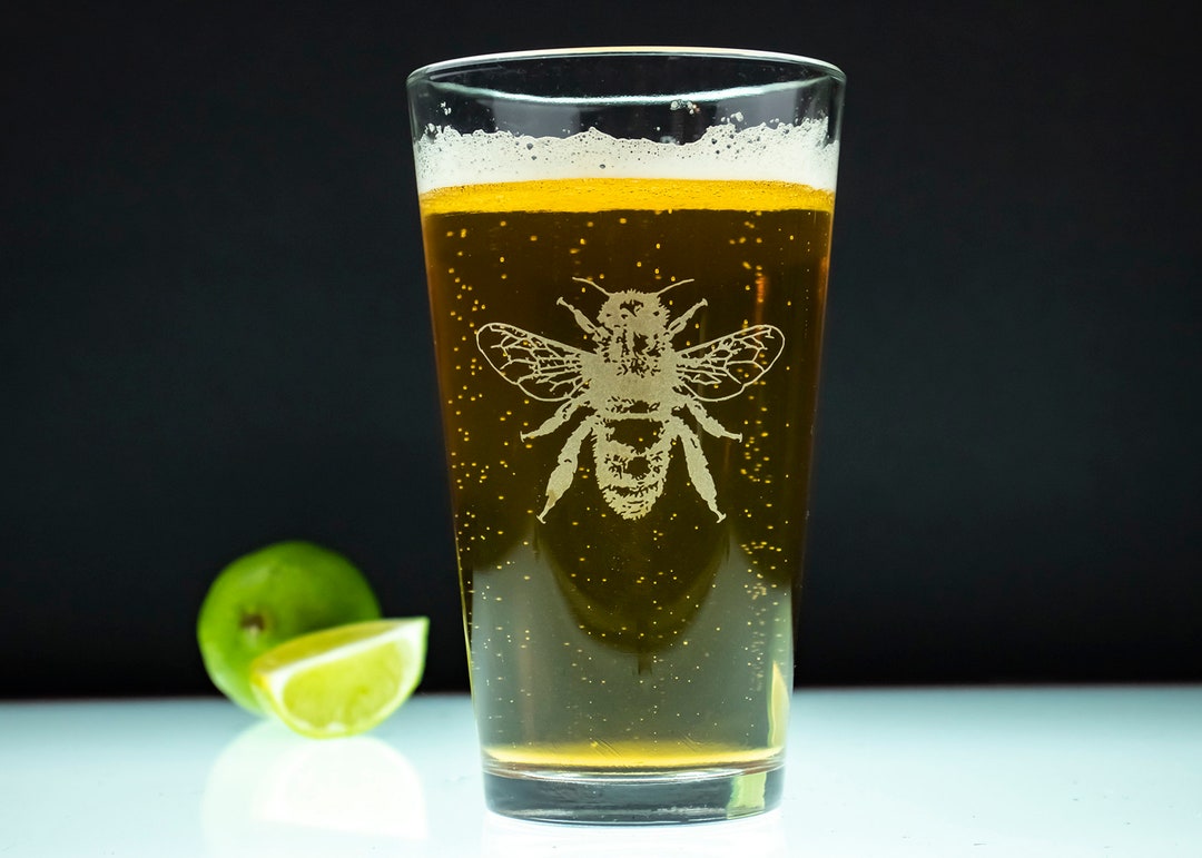 Bee Beer Pint Glasses (4) - Hand Etched - GREAT GIFT! - Etsy