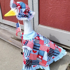 Patriotic Porch Goose - Unusual Patriotic Hearts, Stars and Flags Lawn ...