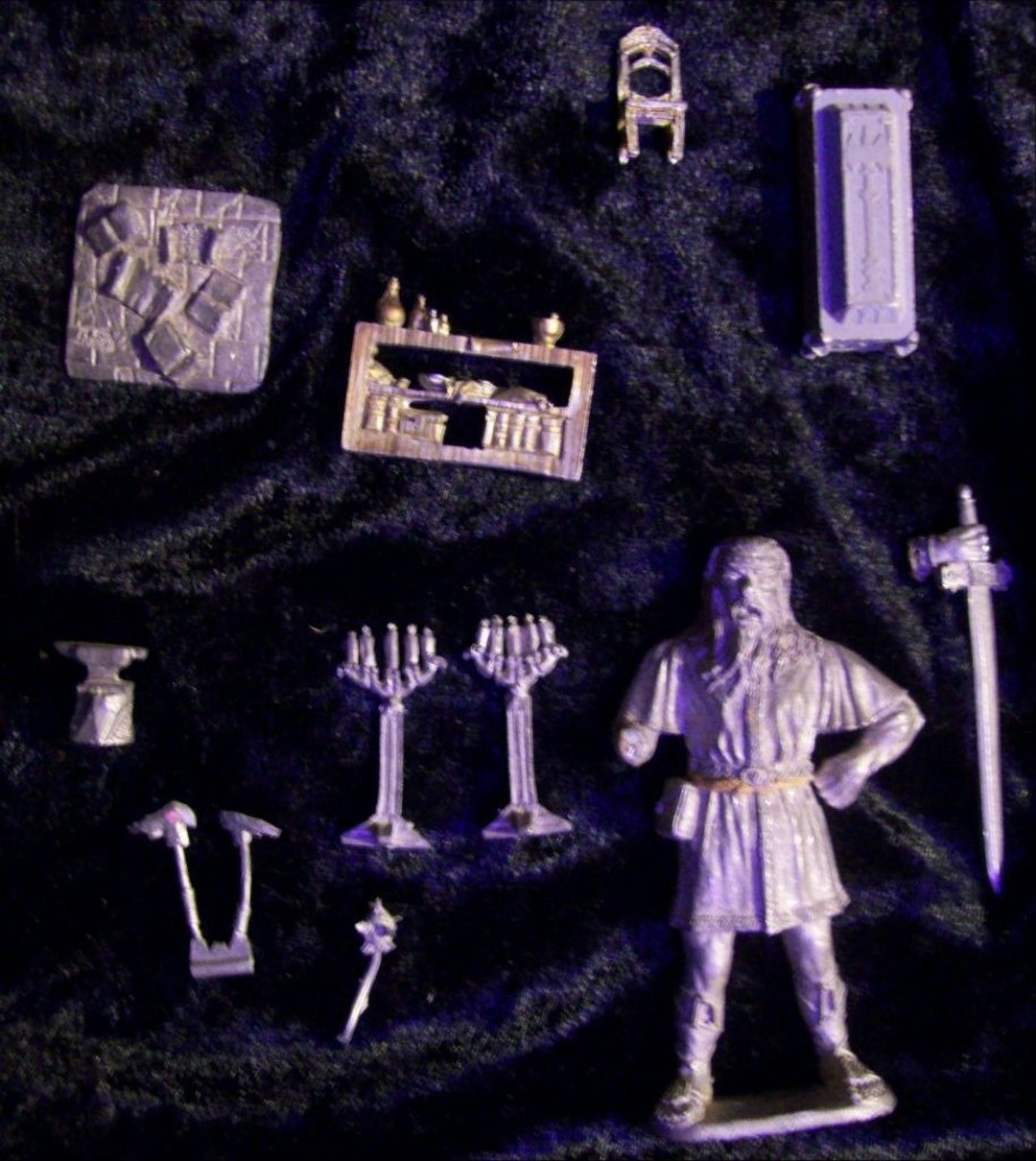 10 Assorted Metal Dungeons and Dragons Items - Etsy