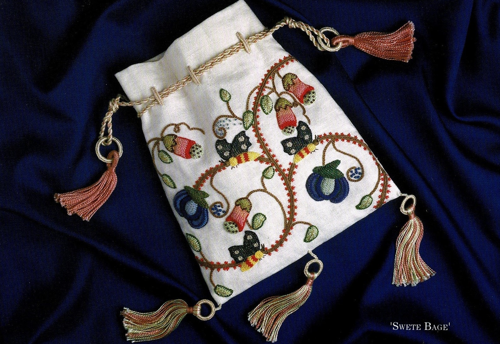 Exploring Elizabethan Embroidery by Dorothy Clarke With Designs by ...